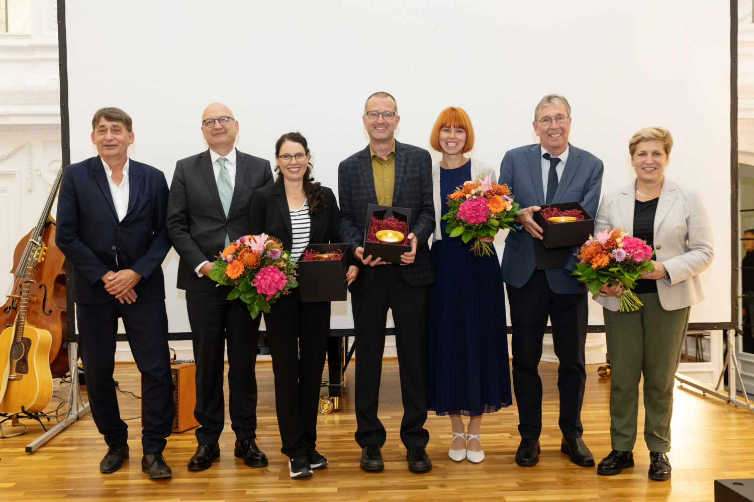 Ehrenamtliche im Landesamt für Denkmalpflege mit Archäologie-Preis ...