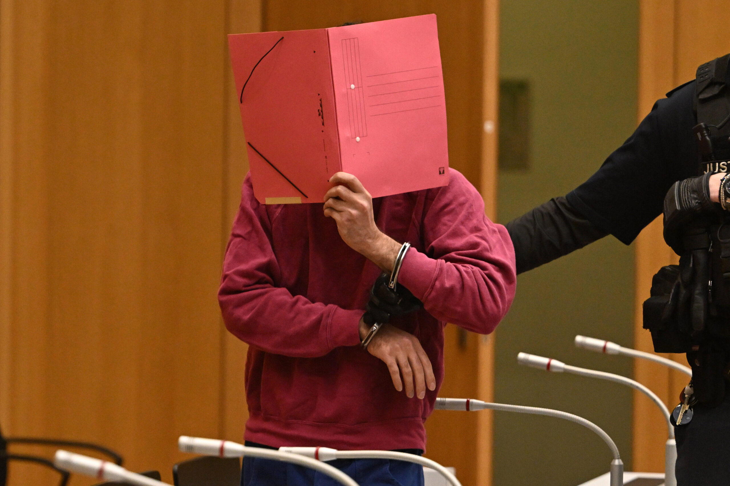 Schwierige Fragen und zu einfache Antworten | Staatsanzeiger BW