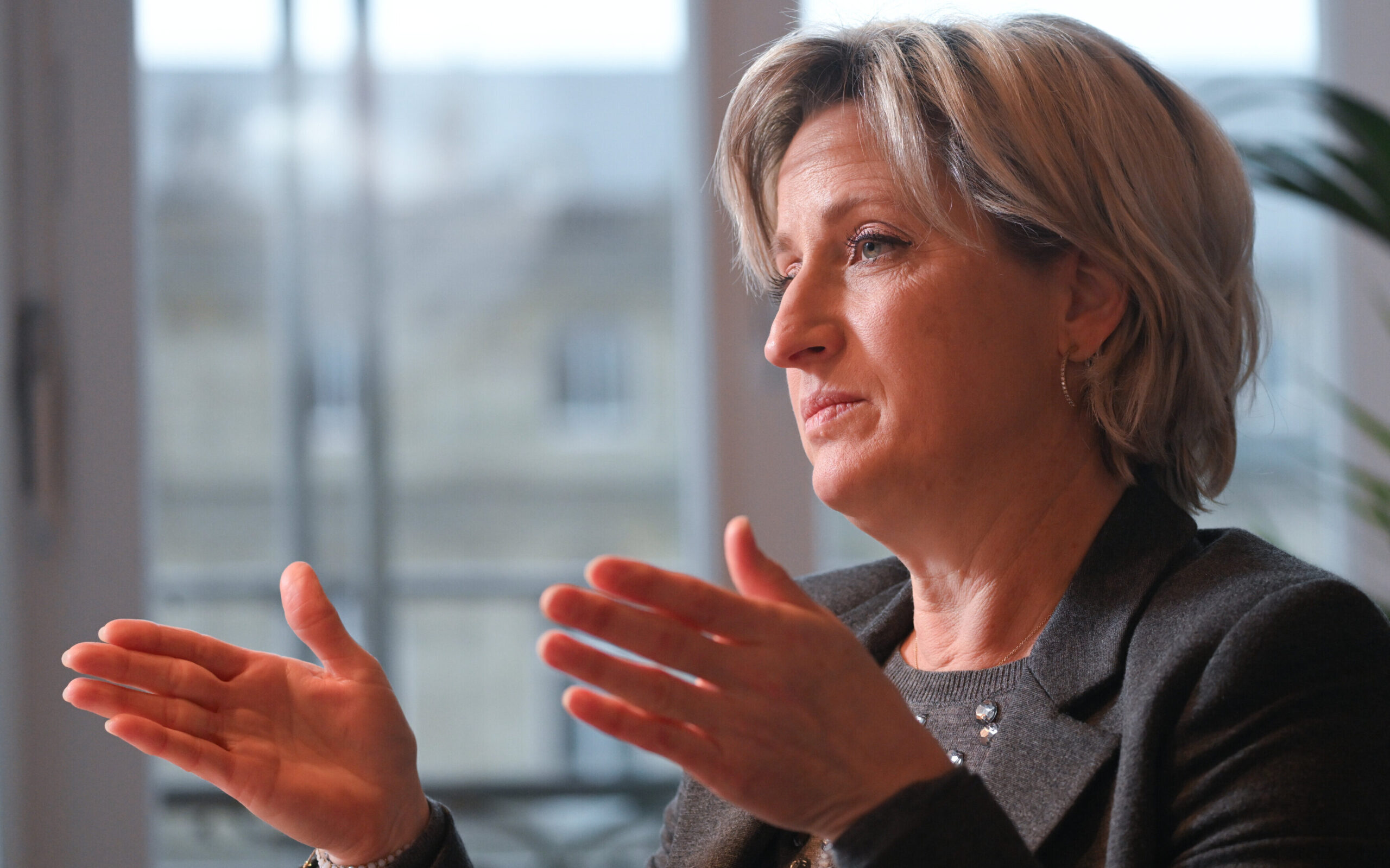 Wirtschaftsministerin sieht massive Belastung durch US-Zölle ...