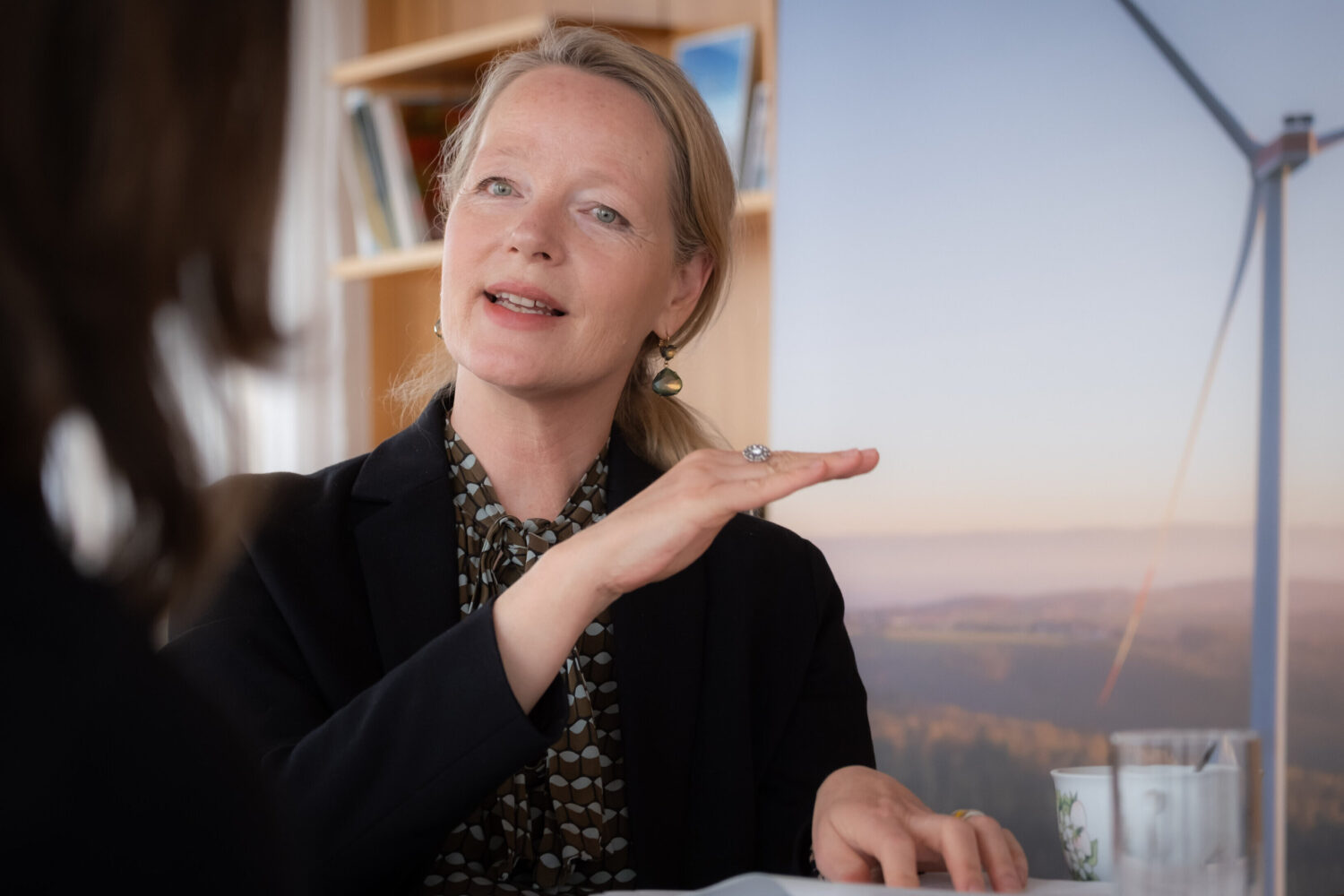 Ministerin Thekla Walker: „Wir müssen alle vor unserer eigenen Haustür ...