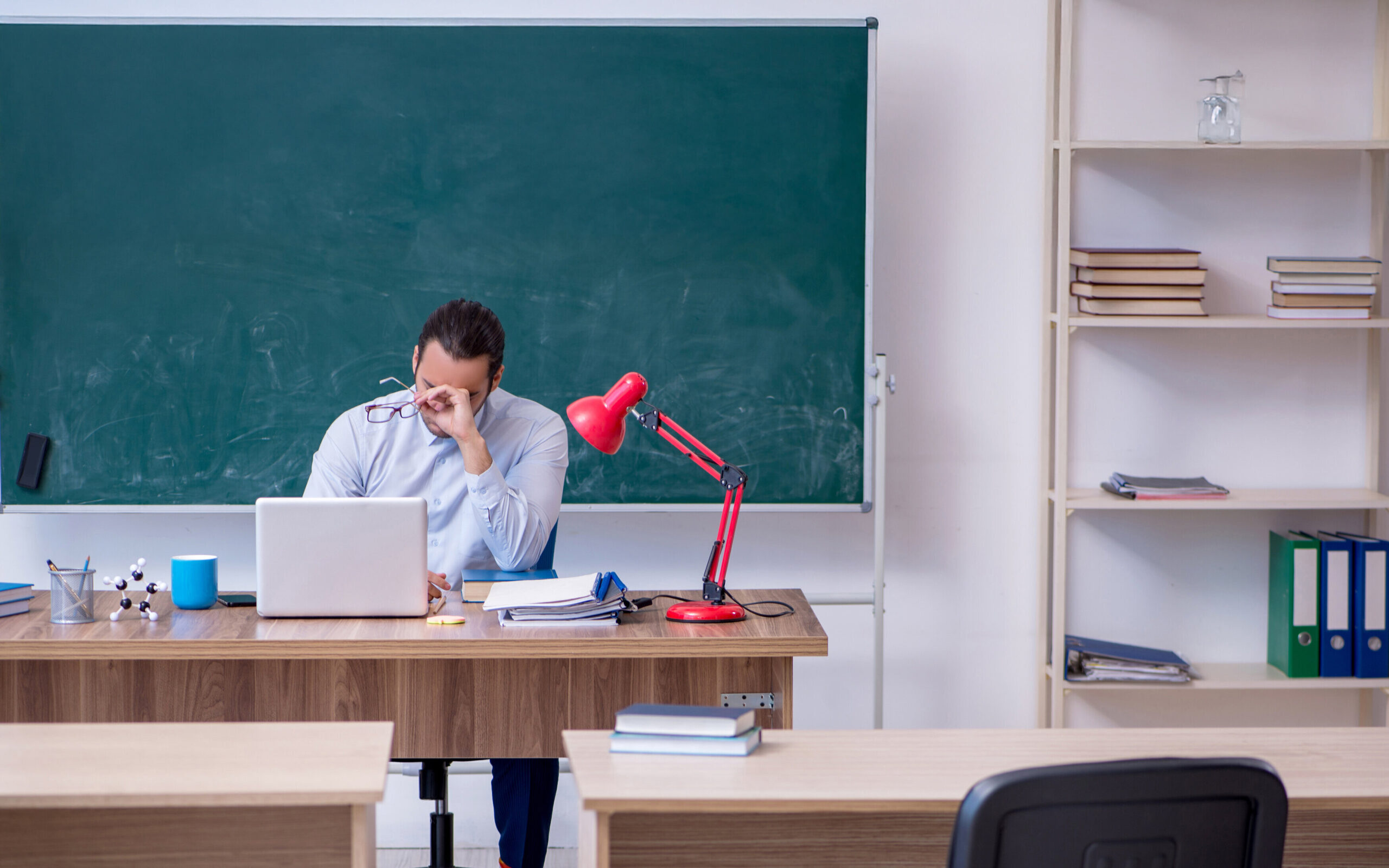 @foxyalexx i was on the lookout for someone that does a